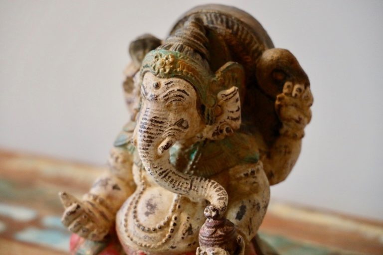 Statue Ganesh en pierre – Blue Thunderbird